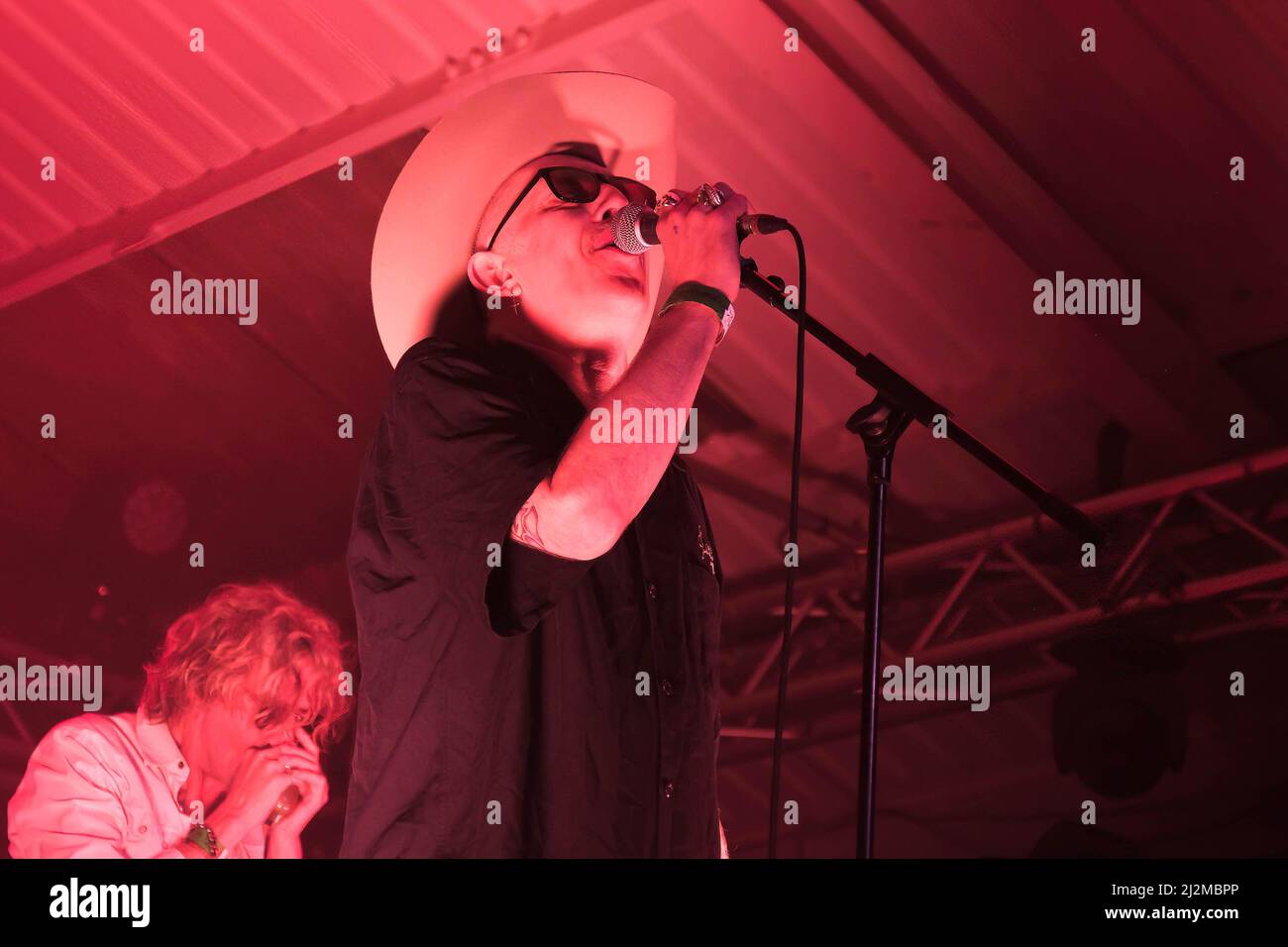 Harmonica player Nick Reynolds and lead singer Rob Spragg aka Larry ...