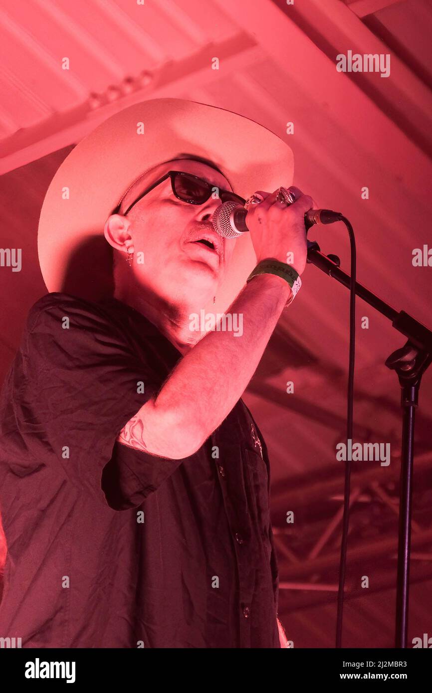 Lead singer Rob Spragg aka Larry Love of British acid country band ...