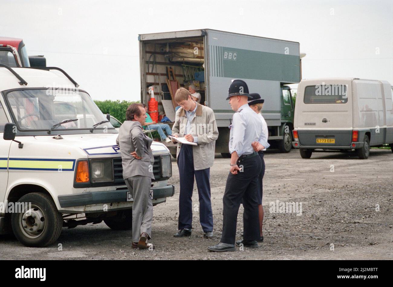 David Jason as Derek "Del Boy" Trotter and Nicholas Lyndhurst as Rodney ...
