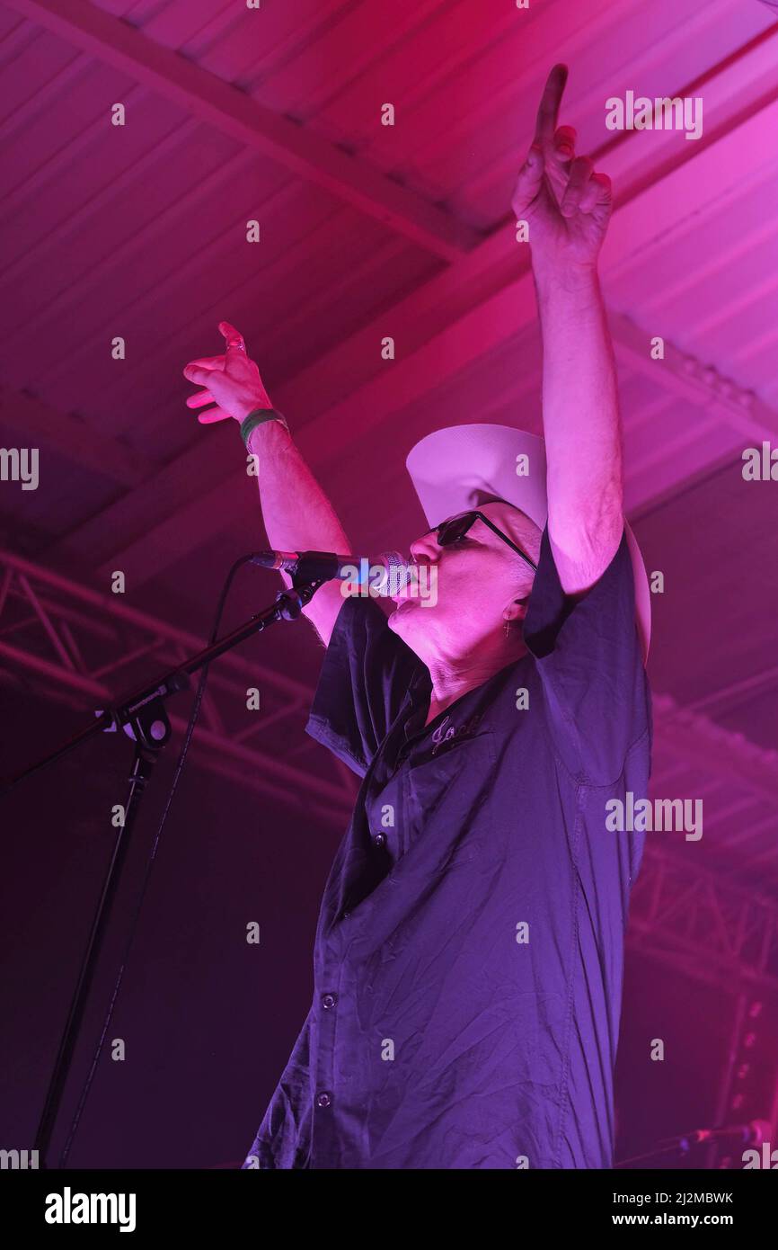 Lead singer Rob Spragg aka Larry Love of British acid country band ...