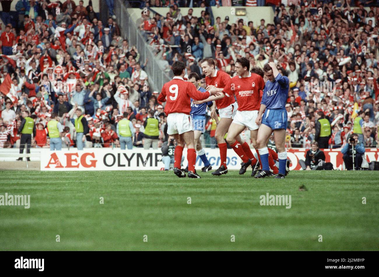 Simod Cup final at Wembley Stadium. Nottingham Forest defeated Everton ...