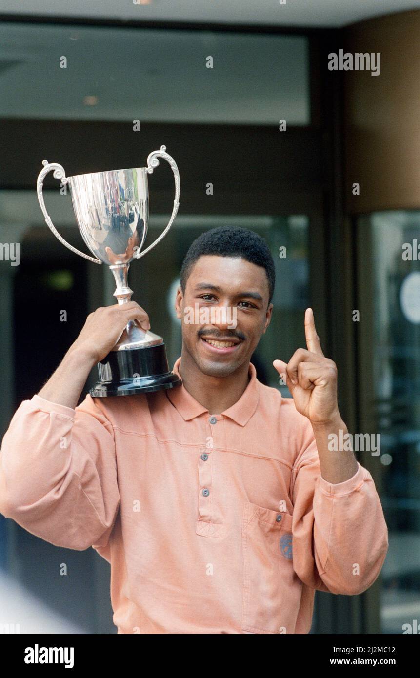 Michael watson boxing hi-res stock photography and images - Alamy