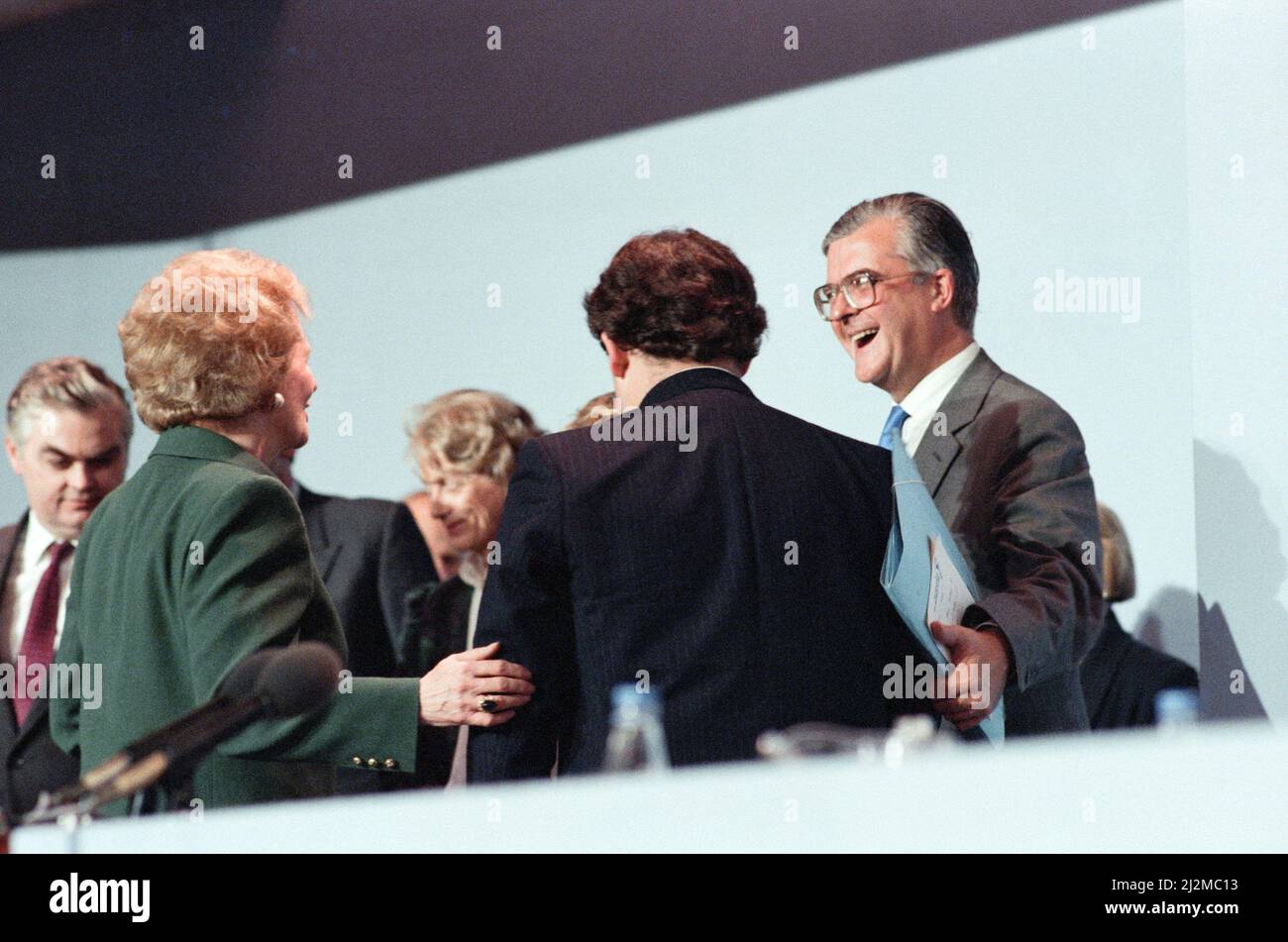 Margaret thatcher cabinet 1989 hi-res stock photography and images - Alamy