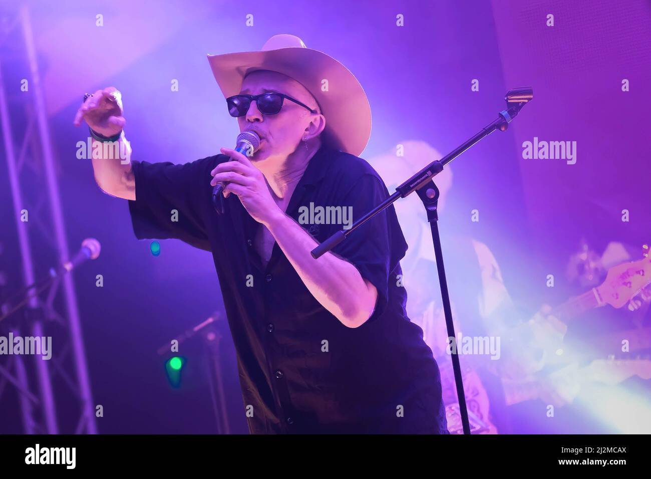 Singer rob spragg hi-res stock photography and images - Alamy