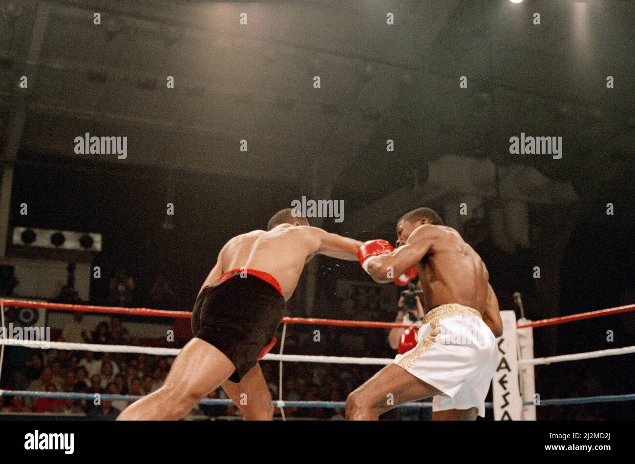 1980s boxing caesars palace hi-res stock photography and images - Alamy