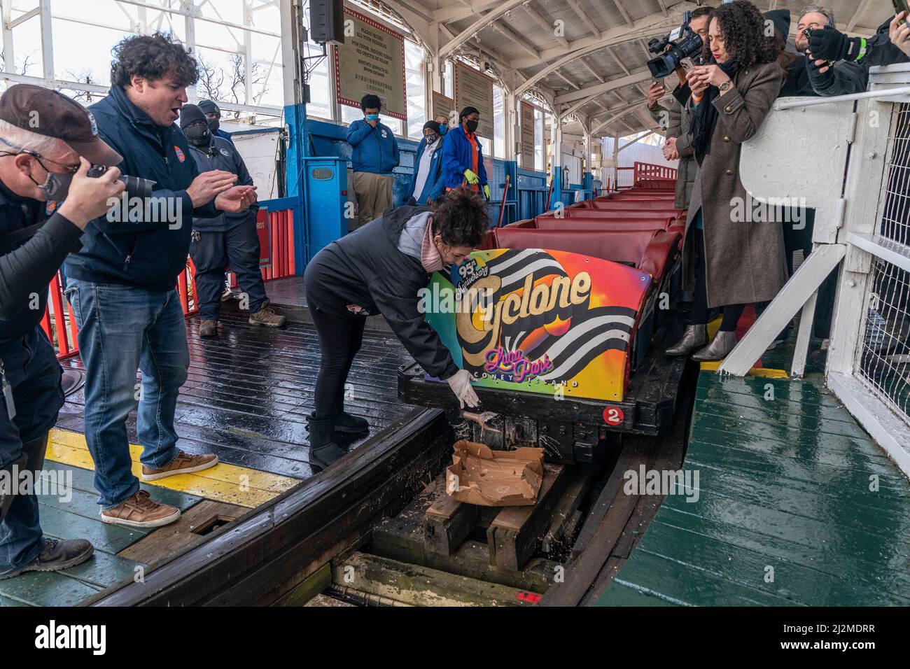 New York, NY - April 2, 2022: State Senator Diane Savino performs Egg ...
