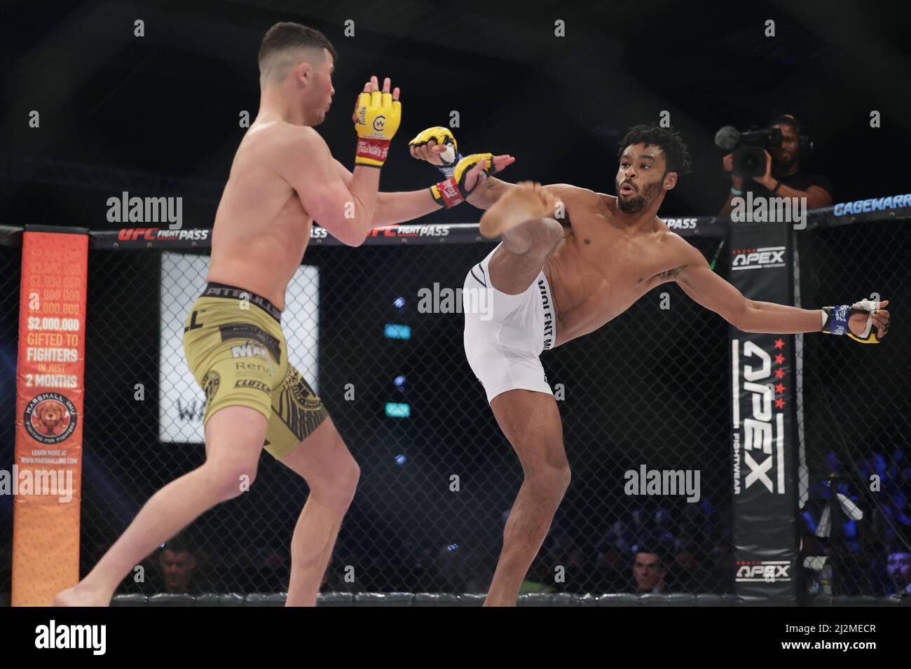 Cage warriors events hi-res stock photography and images - Alamy