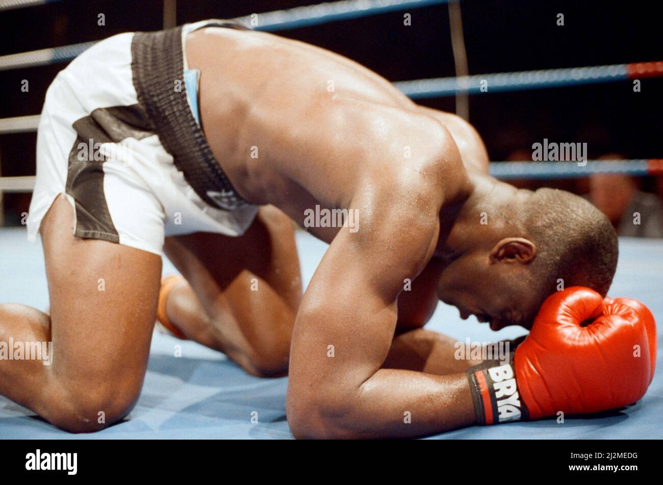 Professional debut for the 1988 Super Heavyweight Olympic Gold Medalist ...