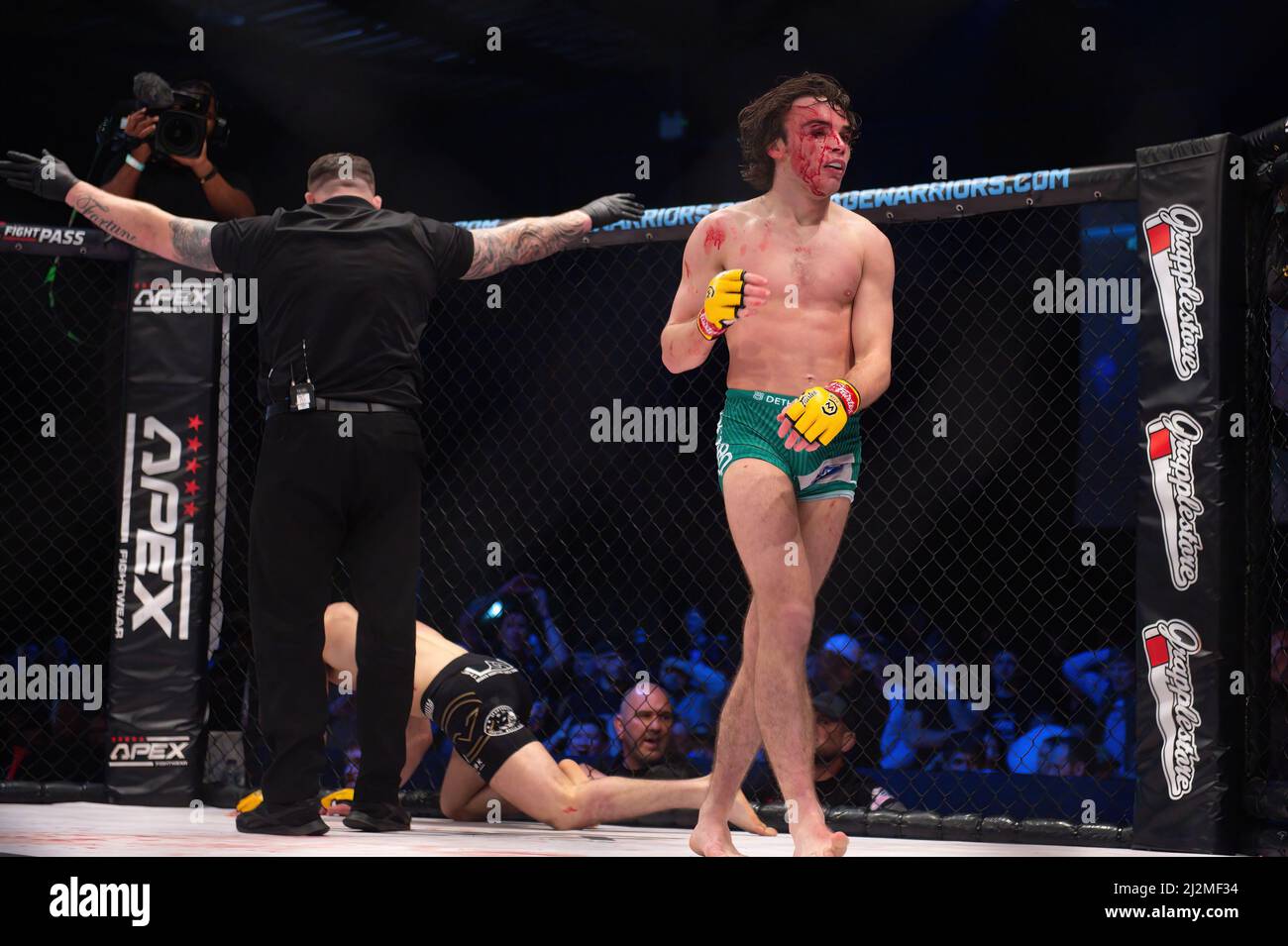 MANCHESTER, UK. APR 2ND Luke Riley lands the knock out blow on Jack ...