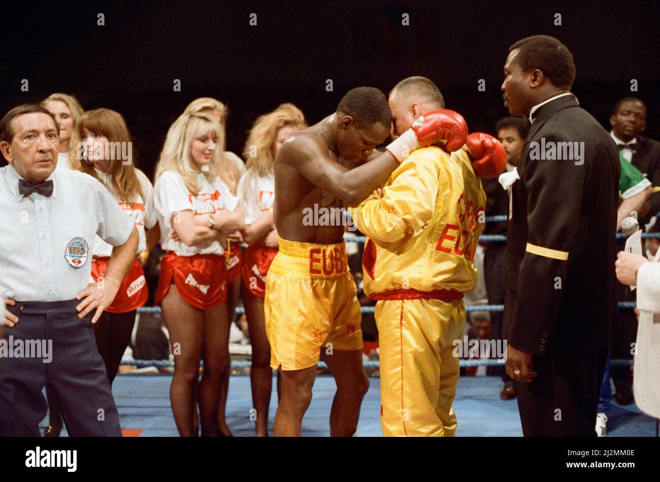 Michael watson chris eubank hi-res stock photography and images - Alamy