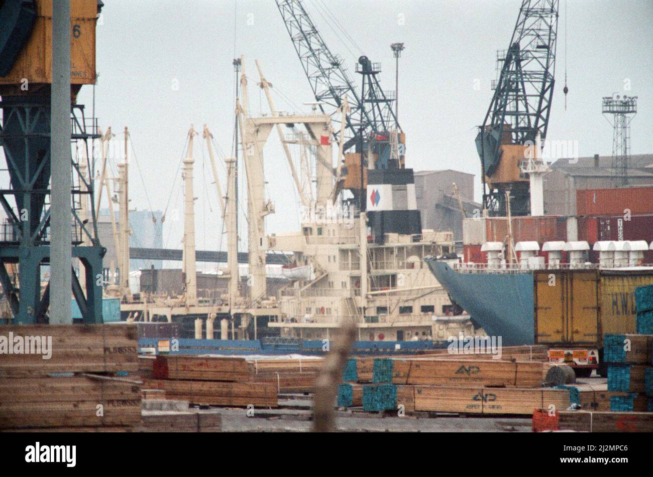 The Gur Mariner at Tees Dock. 11th April 1990 Stock Photo - Alamy