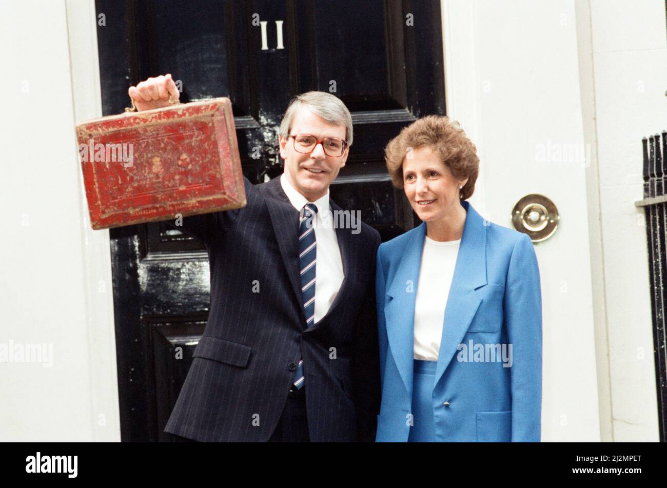 John major budget 1990 hi-res stock photography and images - Alamy