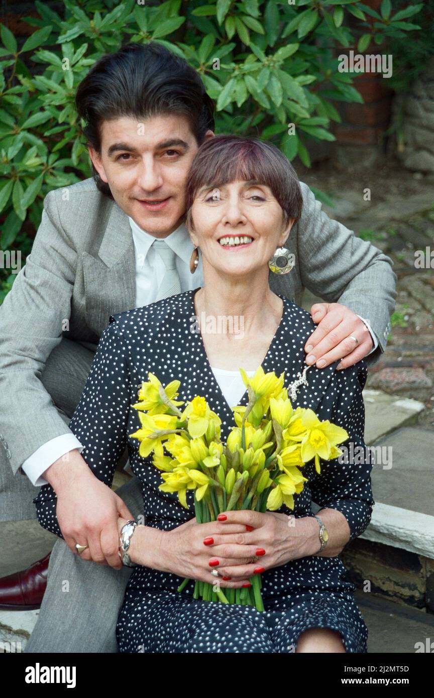 Dot cotton and nick hi-res stock photography and images - Alamy