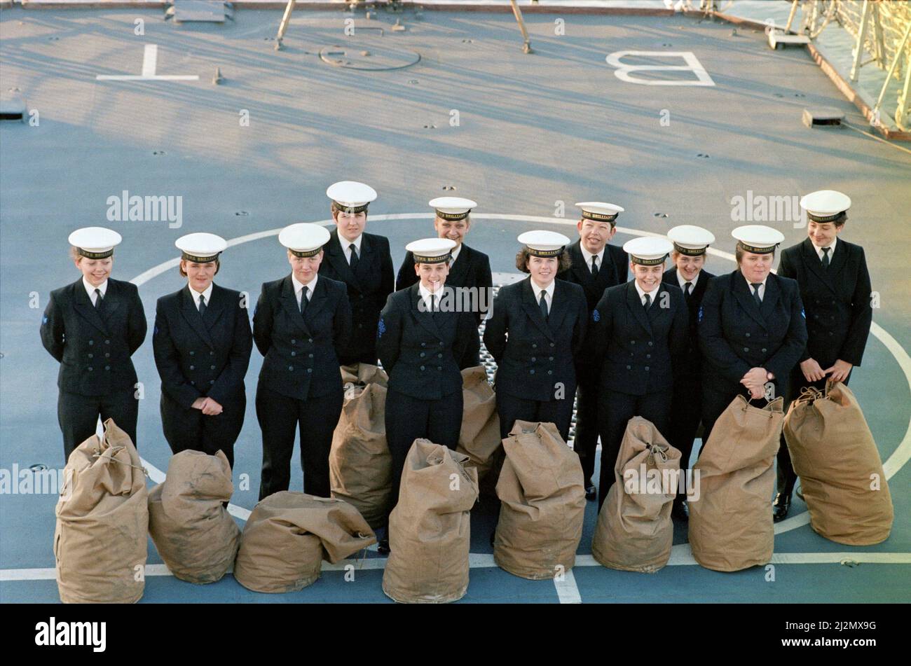 Wrns uniform hi-res stock photography and images - Alamy