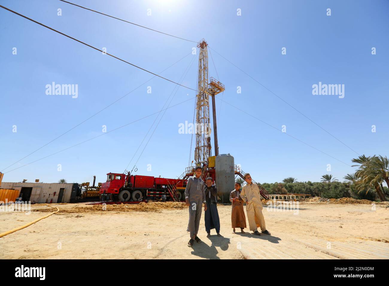 Children drinking water in egypt hi-res stock photography and images ...