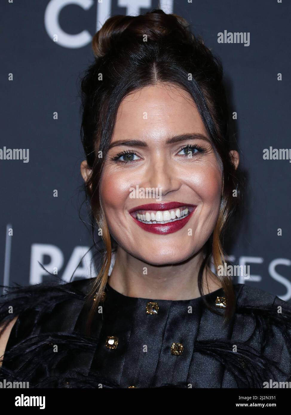 Mandy Lewis's Instagram, Twitter & Facebook on IDCrawl