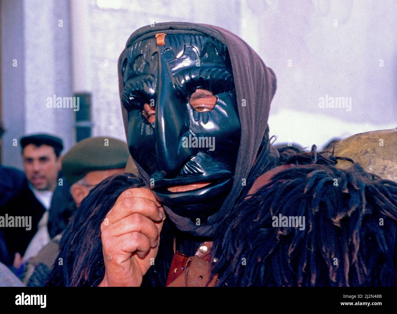 Mamoiada, Sardinia. Mammuthones traditional carnival Stock Photo - Alamy