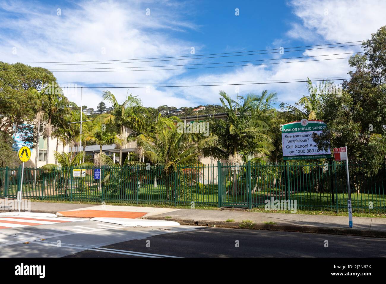 Australian primary school building in Avalon Beach,NSW,Australia Stock ...