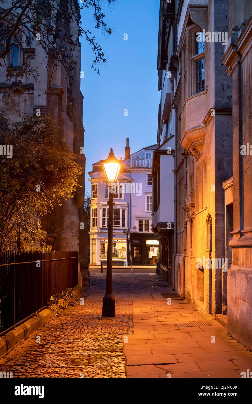 Lamp post along St Mary's Passage at dawn in spring. Oxford ...
