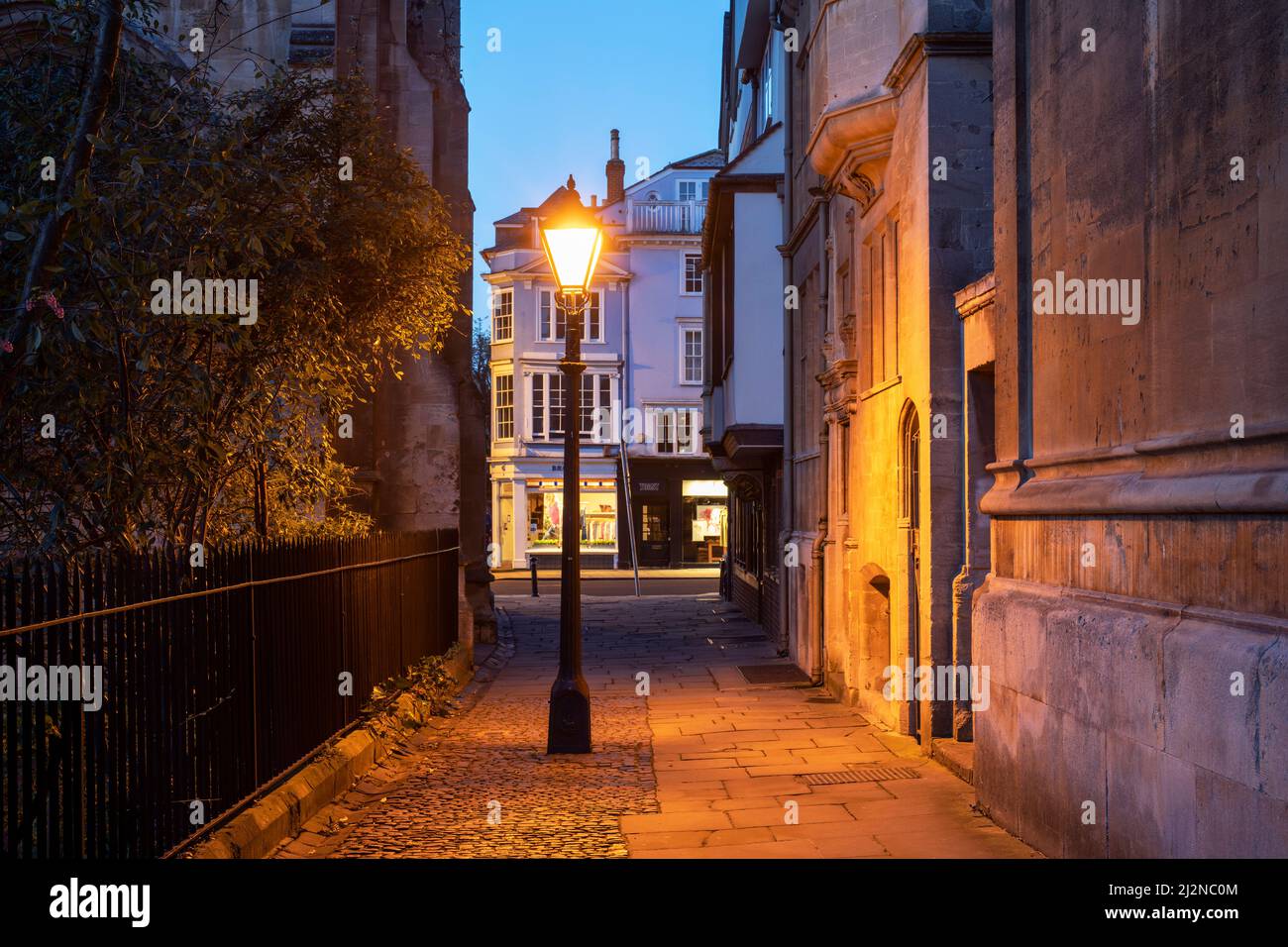 Lamp post along St Mary's Passage at dawn in spring. Oxford ...