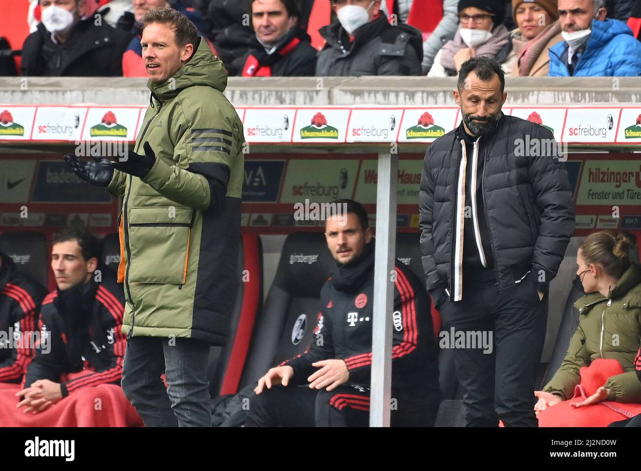 From left: coach Julian NAGELSMANN (FC Bayern Munich) with Hasan ...