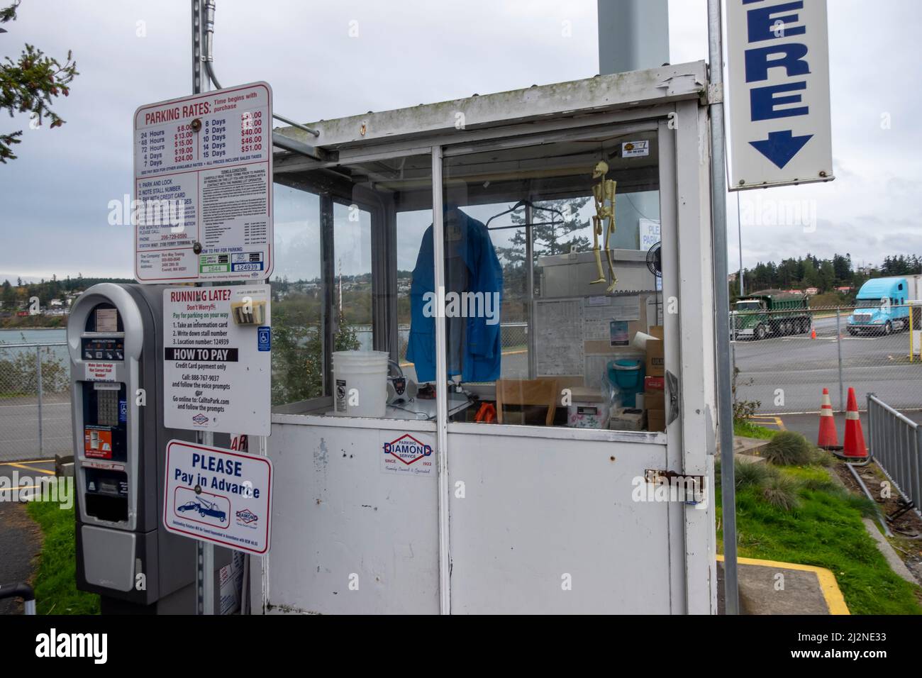 Car parking payment booth hi-res stock photography and images - Alamy