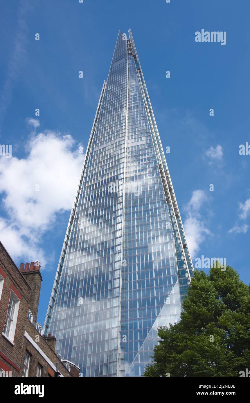 Shard reflection on glass building hi-res stock photography and images ...