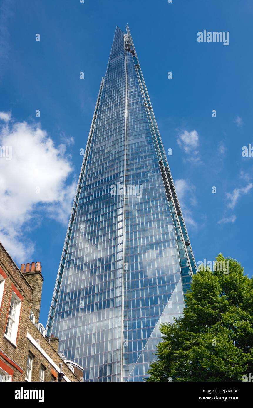 LONDON, ENGLAND - MAY 25: view Shard building from St. Thomas Street on ...