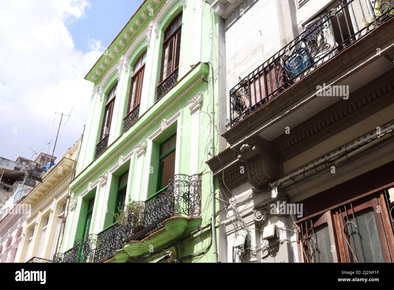Colonial buildings in Havana, Cuba Stock Photo - Alamy