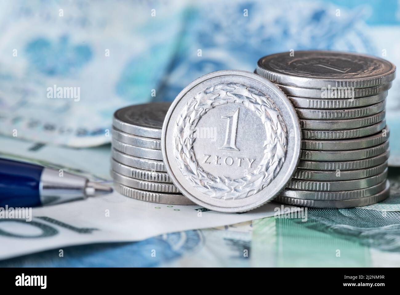 Polish 1 zloty coin. PLN, Polish money, a stack of coins Stock Photo ...