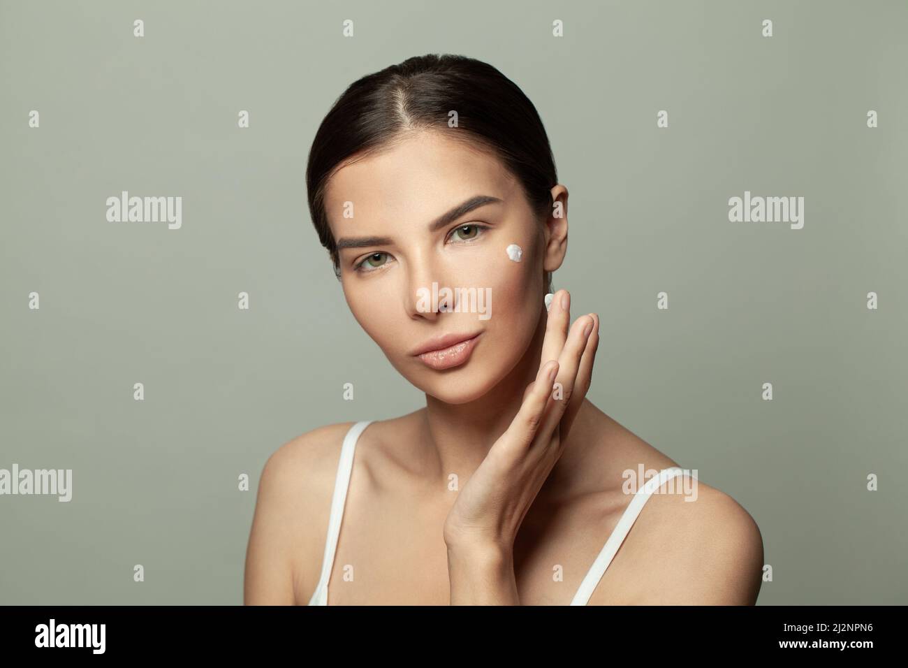 Creme model hi-res stock photography and images - Alamy