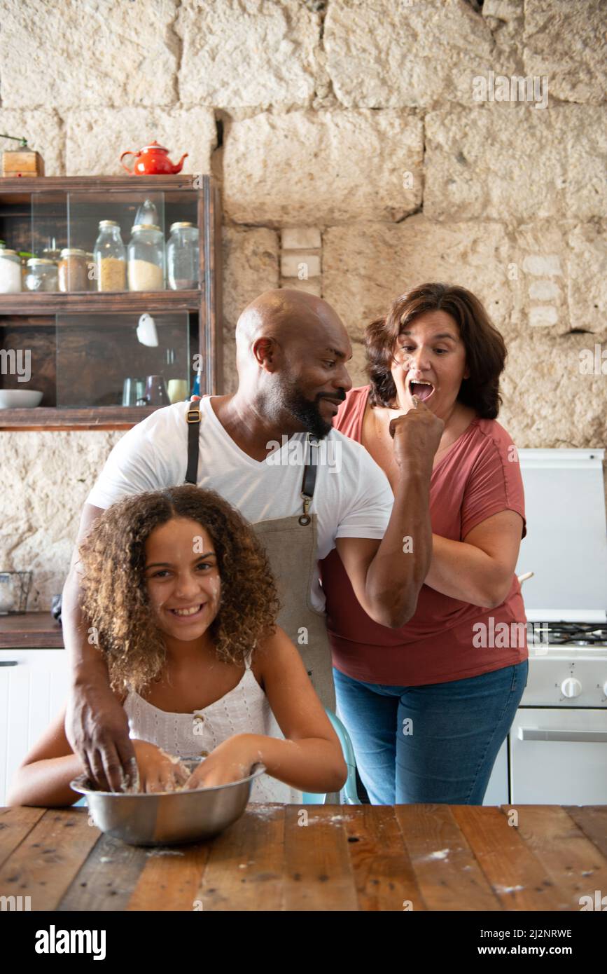 Cooking at home family hi-res stock photography and images - Alamy