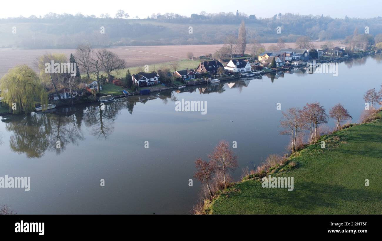 Bourne end aerial hi-res stock photography and images - Alamy