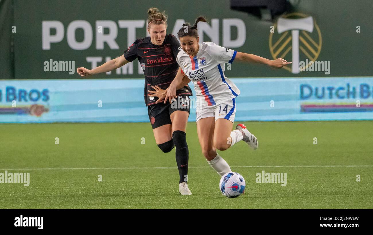 Portland, USA. 02nd Apr, 2022. The Thorns' Natalia Kuikka and the Reign ...