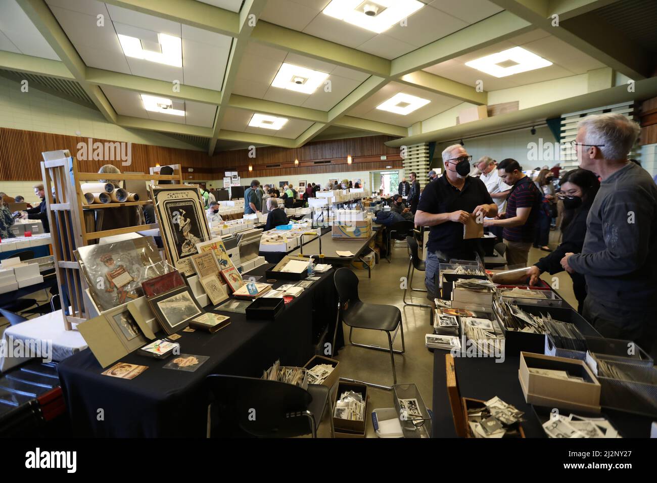 San Francisco, USA. 2nd Apr, 2022. People visit the Vintage Paper Fair ...