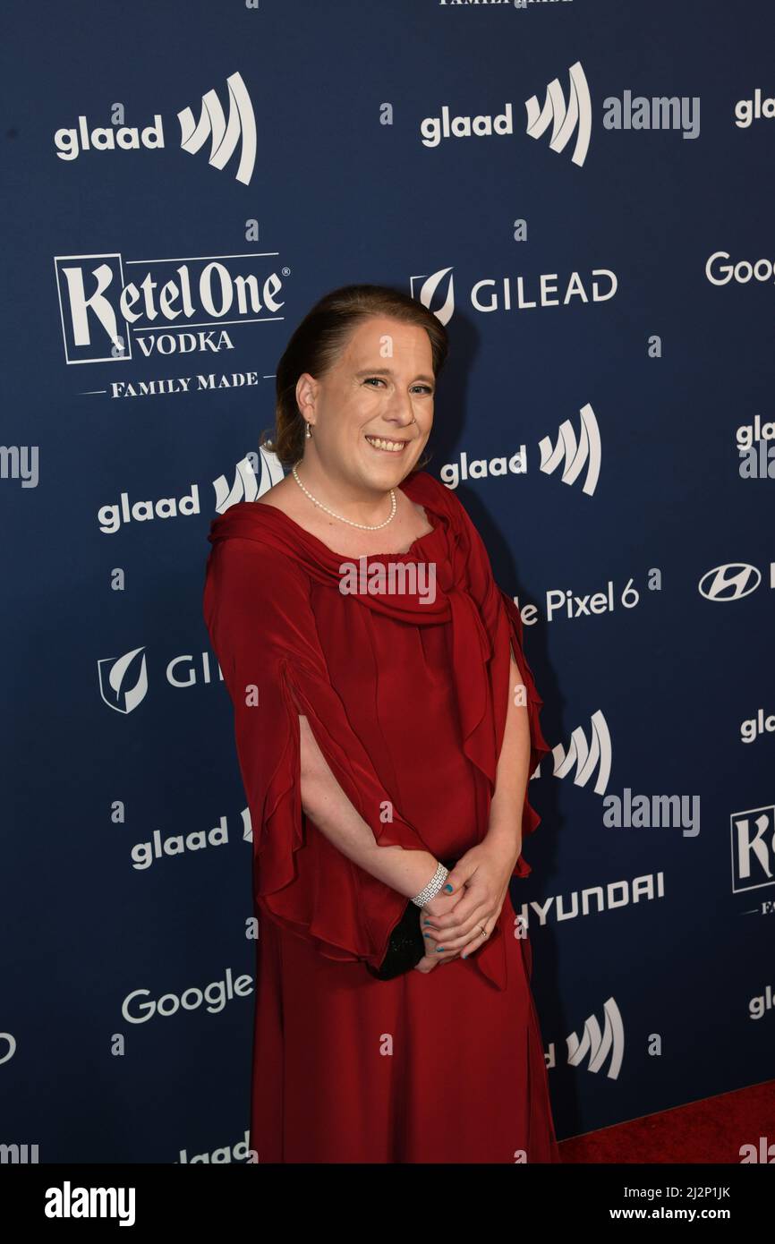 Los Angeles, USA. 02nd Apr, 2022. Amy Schneider arrives at the 33rd ...