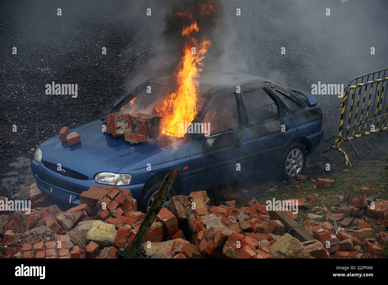 Cars destroyed fire hi-res stock photography and images - Alamy