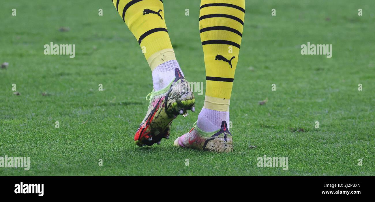 Dortmund, Deutschland. 02nd Apr, 2022. firo: 04/02/2022 Fuvuball ...