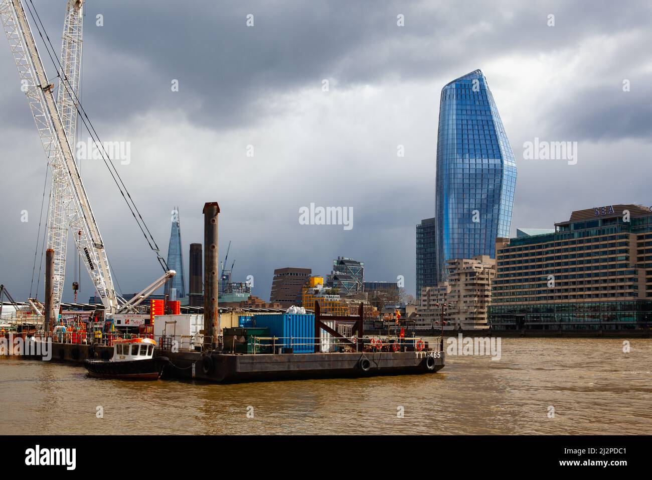 Tideway central hi-res stock photography and images - Alamy