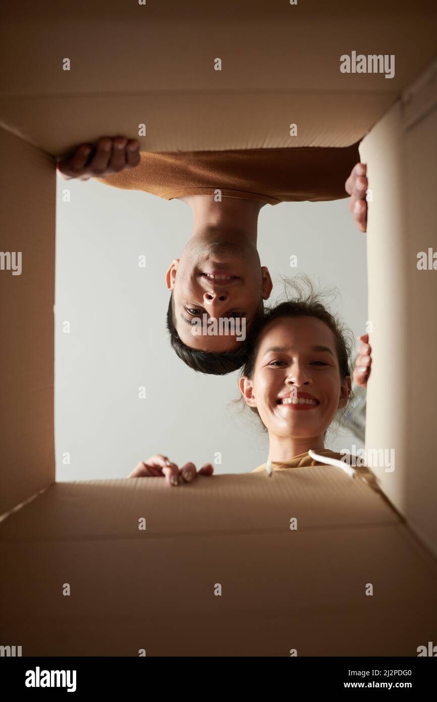 Looking inside box hi-res stock photography and images - Alamy