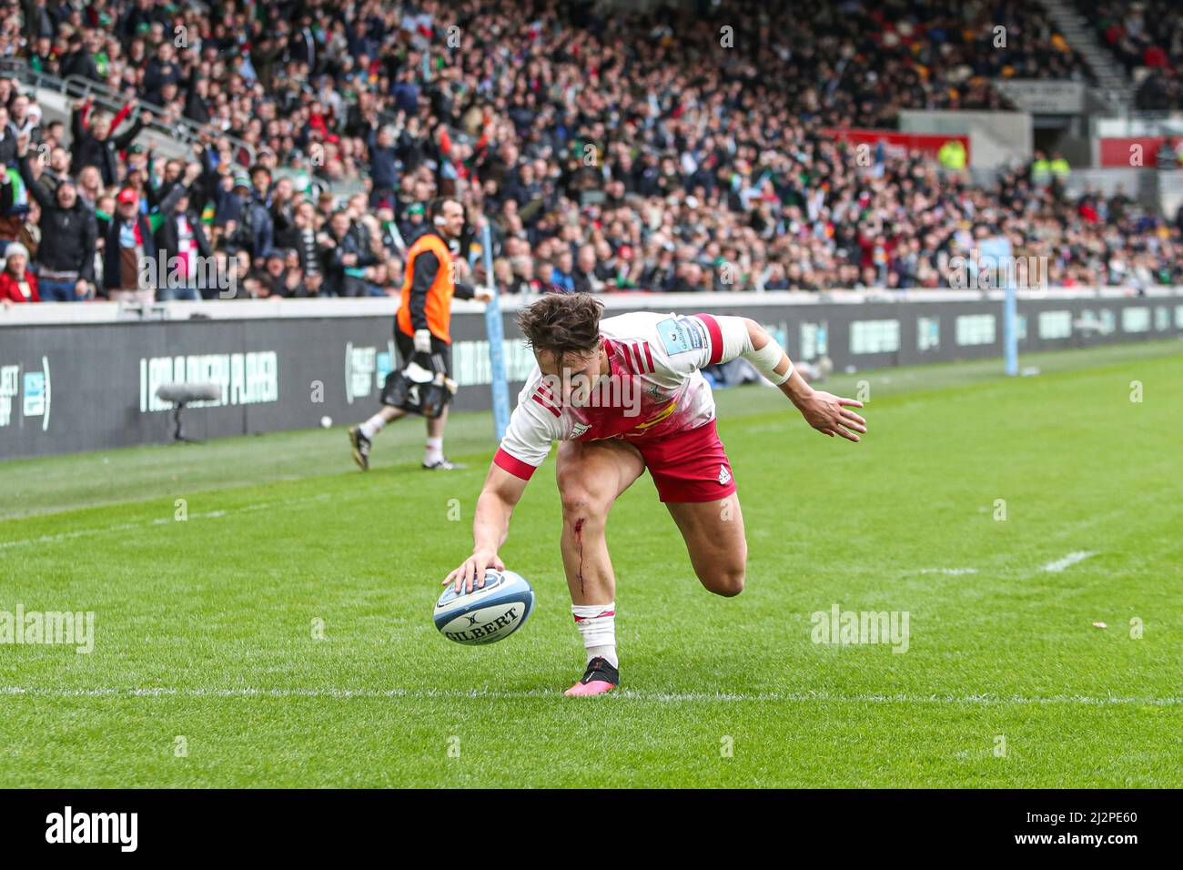 Harlequins' Cadan Murley scores a try during the Gallagher Premiership ...