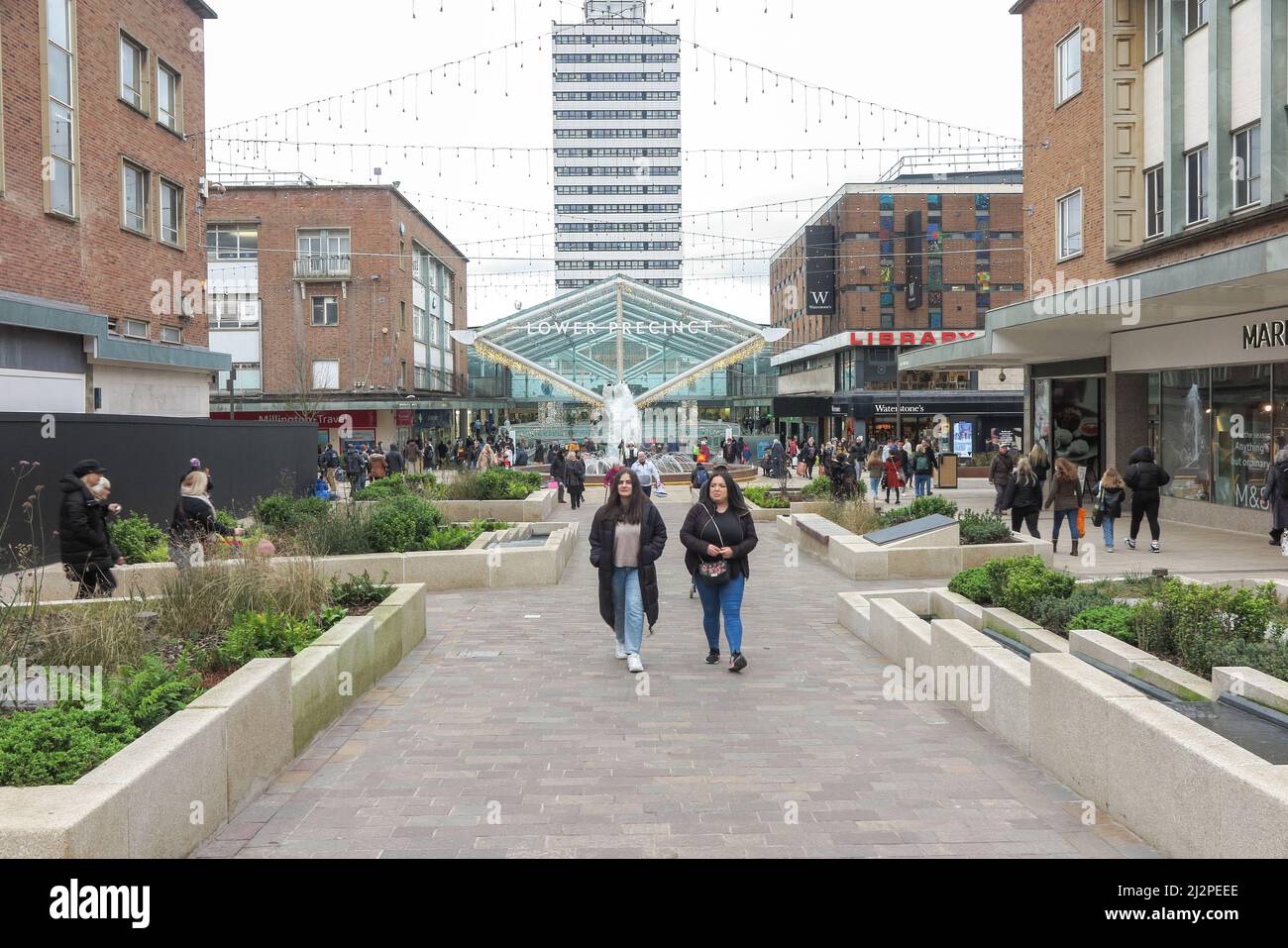 Upper Precinct, facing Lower Precinct, Coventry city centre Stock Photo ...