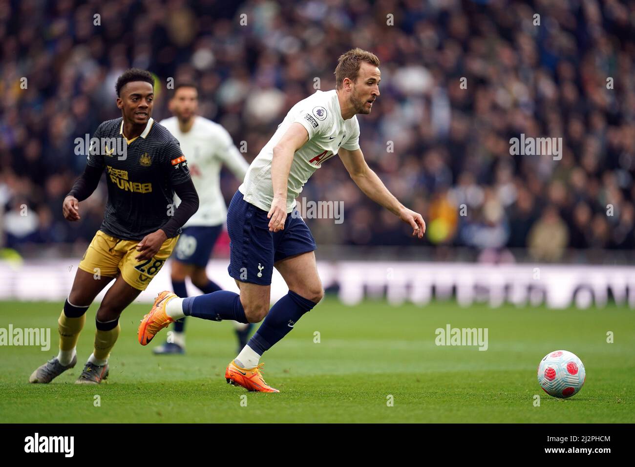 Harry kane premier league away hi-res stock photography and images - Alamy