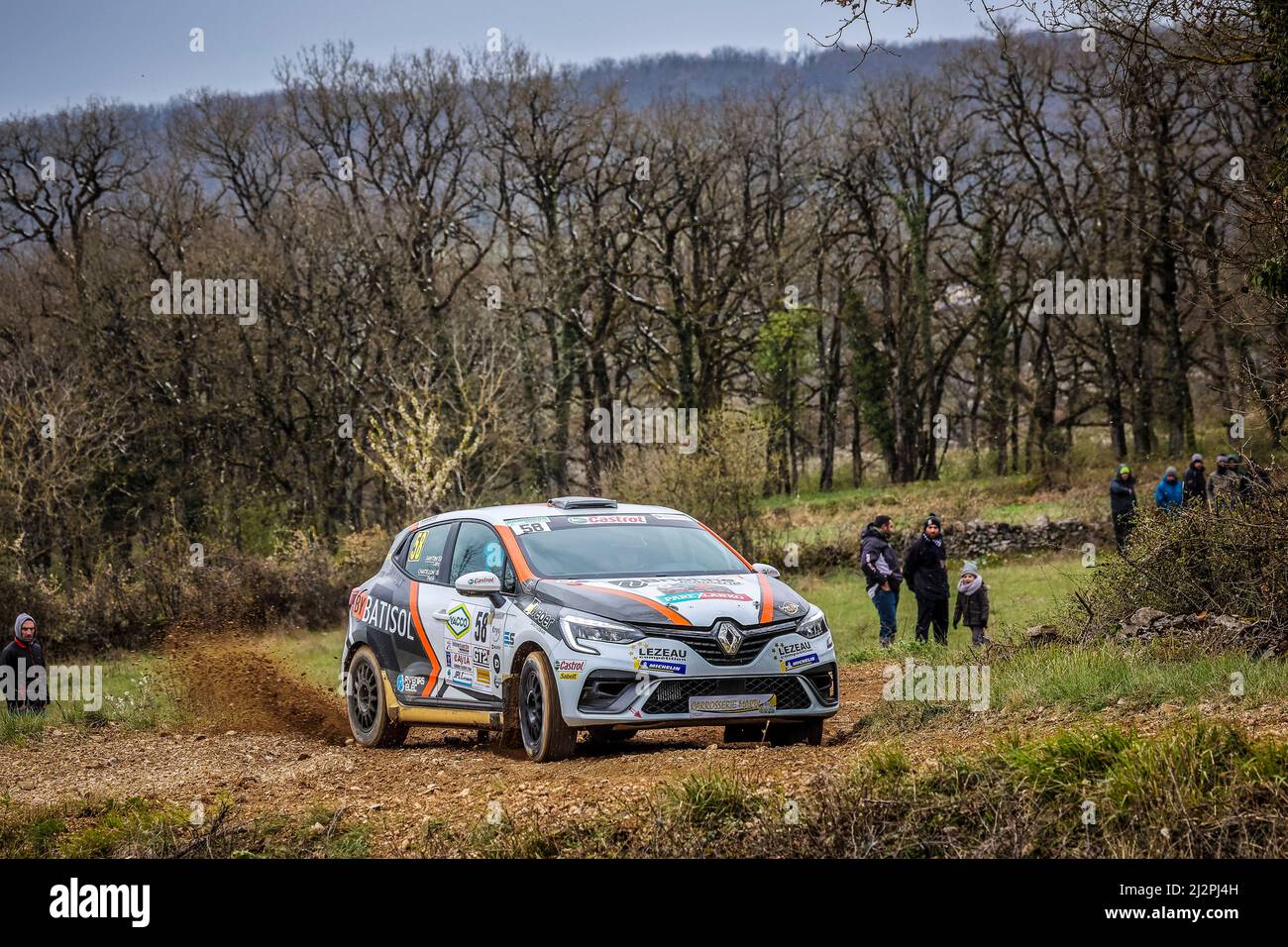 58 CHATILLON Matteo, SANTINI Cedric, Renault Clio 5 RS Line, action during the Rallye Terre des ...
