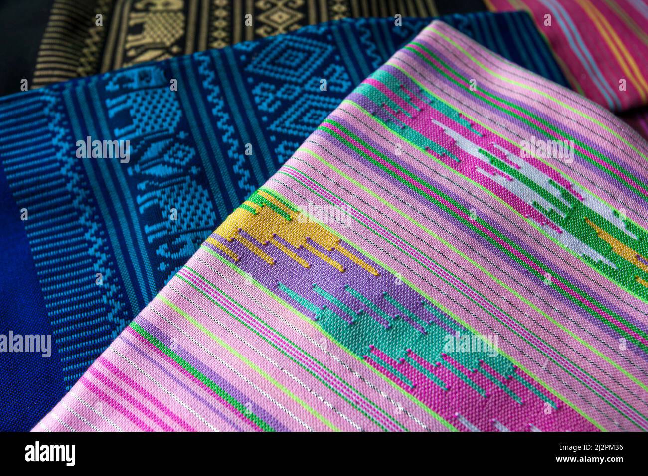 Tai ethnic hi-res stock photography and images - Alamy