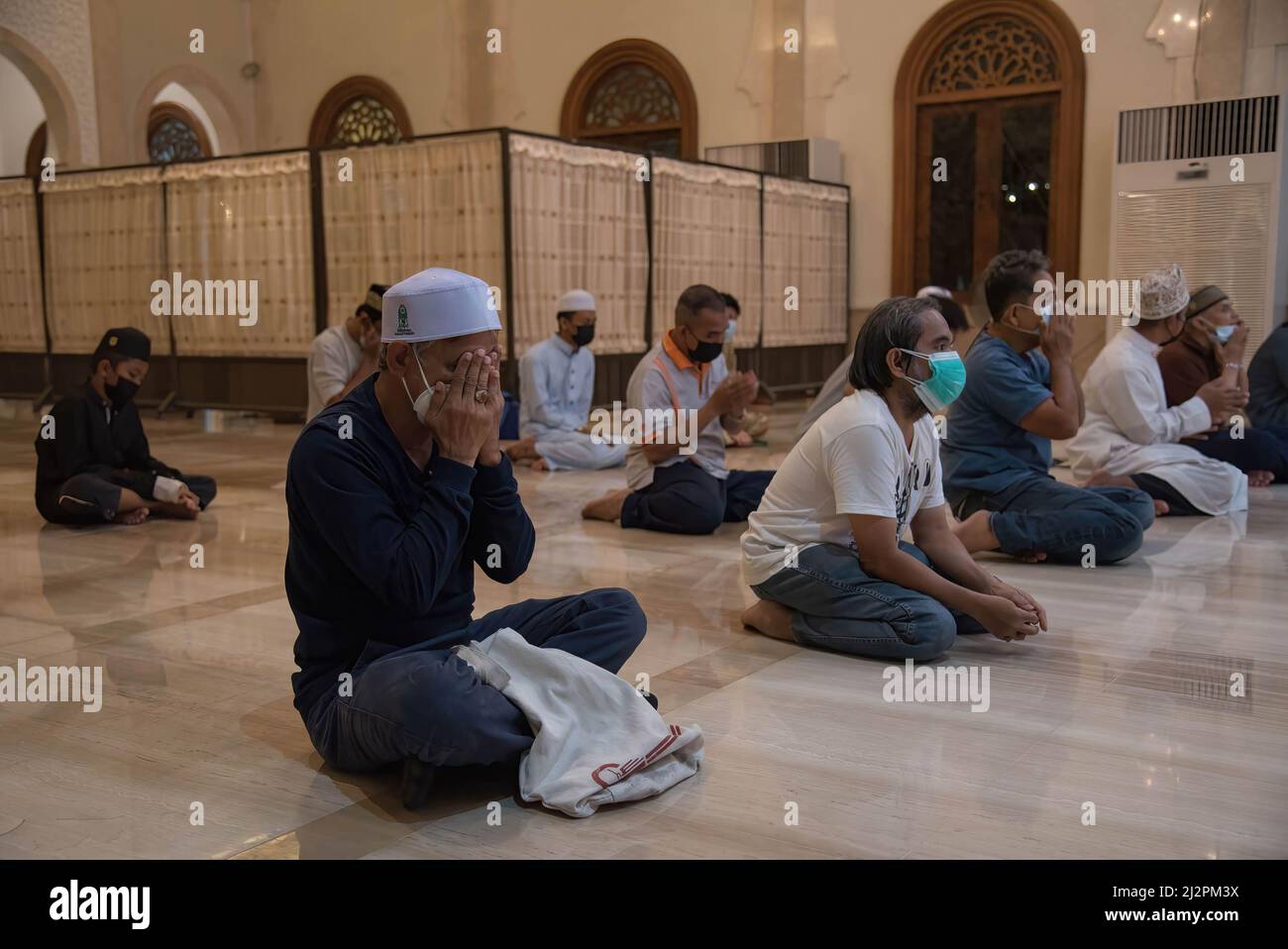 Bangkok, Thailand. 03rd Apr, 2022. Muslims seen during prayers on the ...