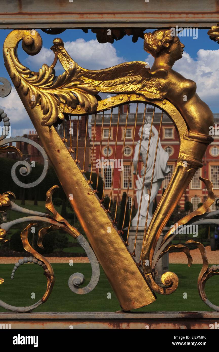 Queen mary harp hi-res stock photography and images - Alamy