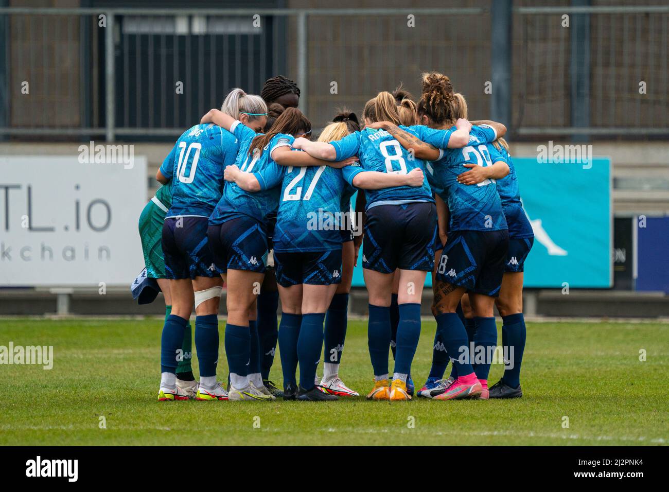 Lionesses team huddle hi-res stock photography and images - Alamy