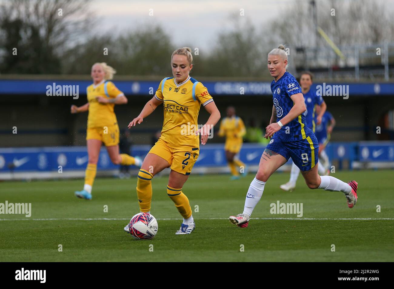 Faye Bryson (#3 Reading) under pressure from Bethany England (#9 ...