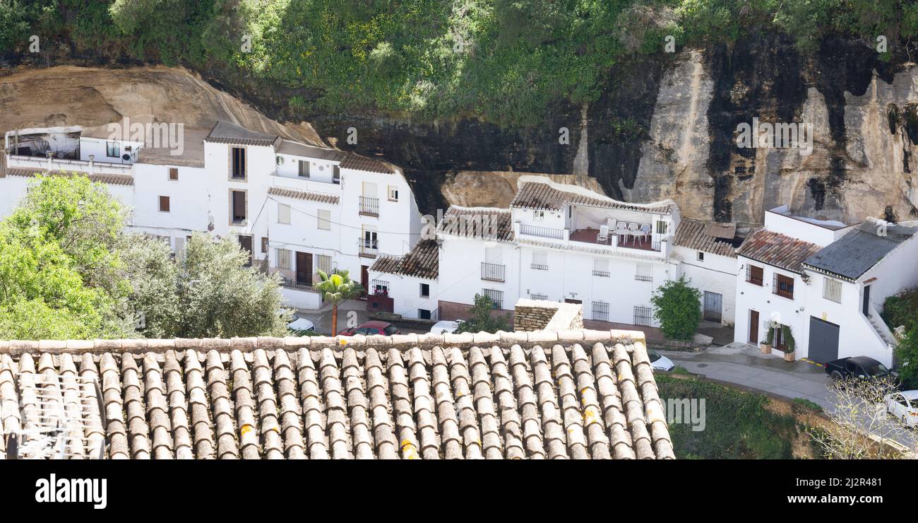 Dug houses hi-res stock photography and images - Alamy